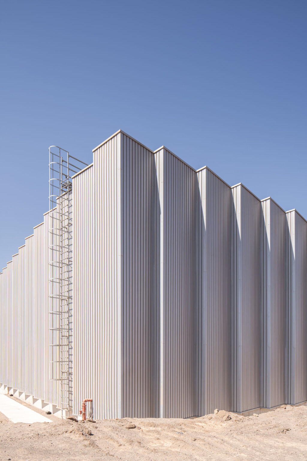 Edificio Administrativo • Hunter Douglas Architectural