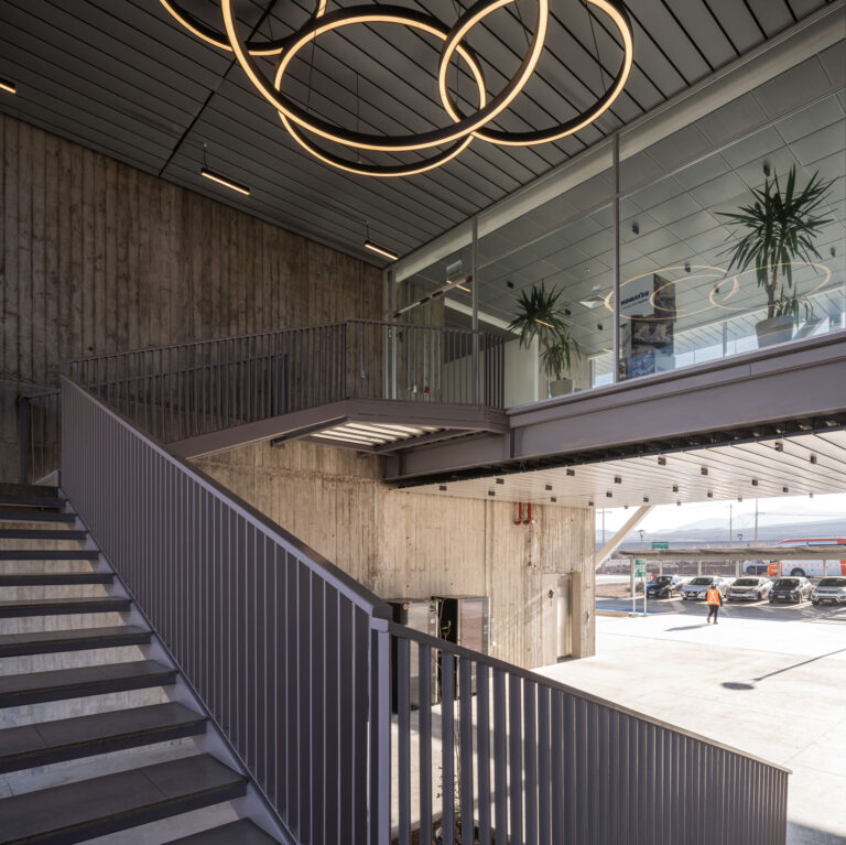 Edificio Administrativo • Hunter Douglas Architectural