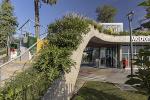 Proyecto Revestimiento Parklex Prodema en MC Donalds Rosario • Hunter ...